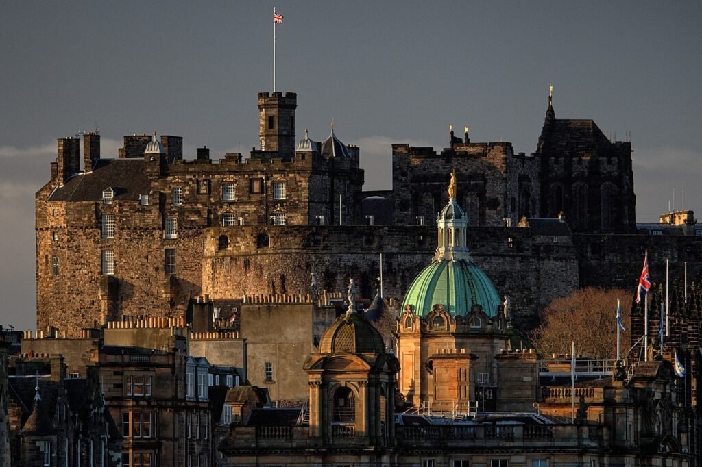 Top 10 Must-See Attractions in Edinburgh - AI Art Gurus